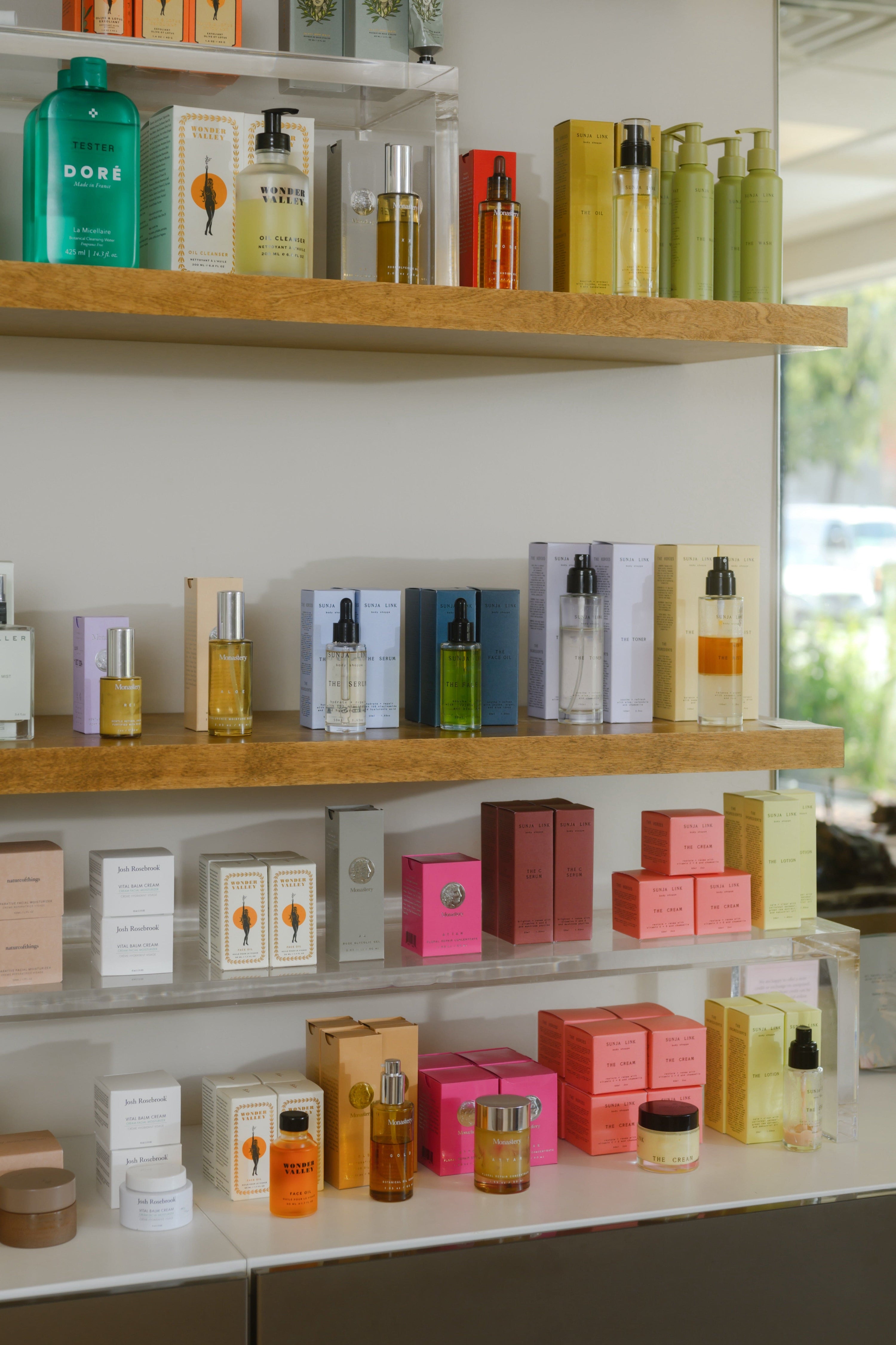 Sunja Link Body Shoppe | Canada